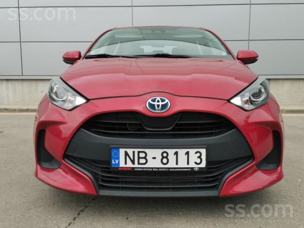 Sarkans Toyota Yaris 2022 Rīga, ar dzinēja tilpumu 1.50 L un nobraukumu 118 tūkst. km par 13950 €, foto 9 vietnē AUTOMOTO.COM.LV