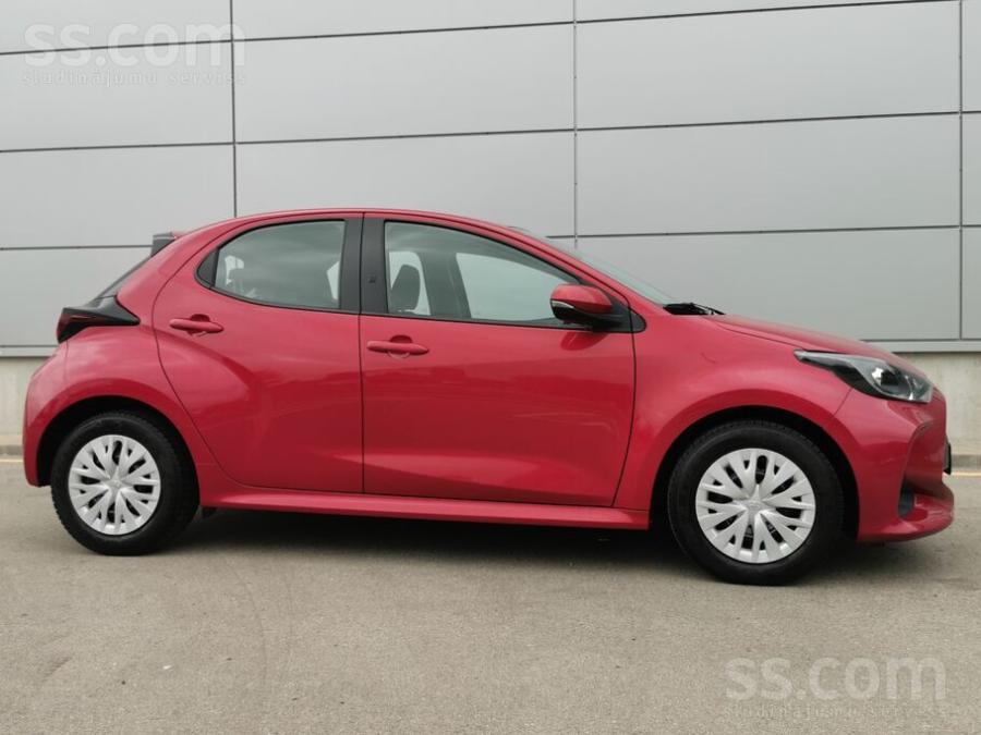 Sarkans Toyota Yaris 2022 Rīga, ar dzinēja tilpumu 1.50 L un nobraukumu 118 tūkst. km par 13950 €, foto 21 vietnē AUTOMOTO.COM.LV