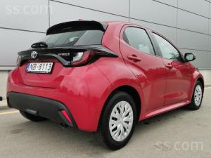 Sarkans Toyota Yaris 2022 Rīga, ar dzinēja tilpumu 1.50 L un nobraukumu 118 tūkst. km par 13950 €, foto 23 vietnē AUTOMOTO.COM.LV