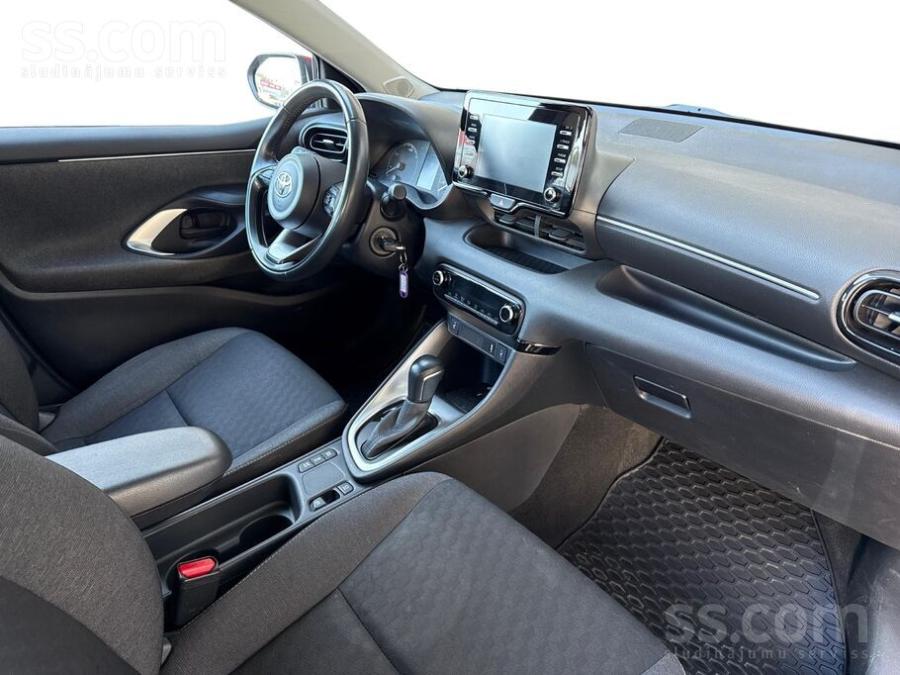 Sarkans Toyota Yaris 2022 Rīga, ar dzinēja tilpumu 1.50 L un nobraukumu 191 tūkst. km par 12990 €, foto 7 vietnē AUTOMOTO.COM.LV