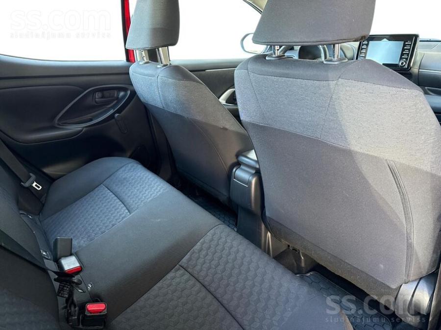 Sarkans Toyota Yaris 2022 Rīga, ar dzinēja tilpumu 1.50 L un nobraukumu 191 tūkst. km par 12990 €, foto 8 vietnē AUTOMOTO.COM.LV