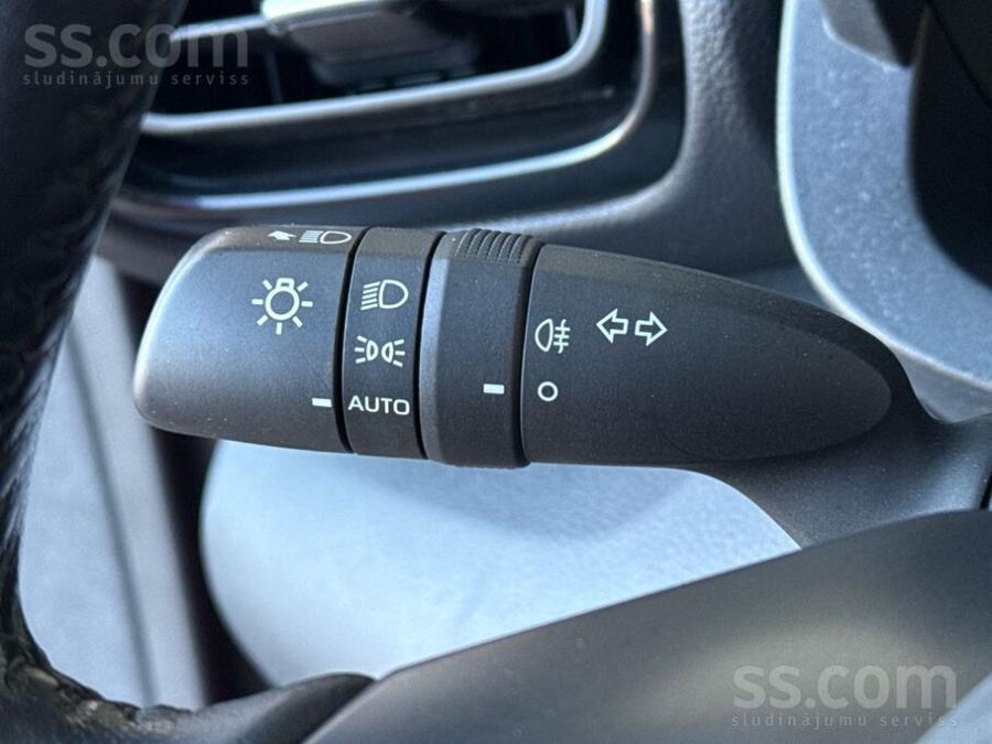 Sarkans Toyota Yaris 2022 Rīga, ar dzinēja tilpumu 1.50 L un nobraukumu 191 tūkst. km par 12990 €, foto 18 vietnē AUTOMOTO.COM.LV