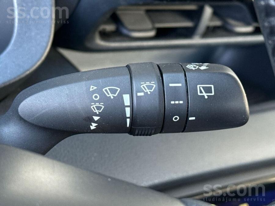 Sarkans Toyota Yaris 2022 Rīga, ar dzinēja tilpumu 1.50 L un nobraukumu 191 tūkst. km par 12990 €, foto 19 vietnē AUTOMOTO.COM.LV