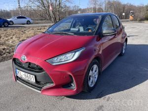 Красный Тойота Ярис 2022 в Рига, объемом двигателя 1.50 л и пробегом 54 тыс. км за 18500 €, фото 7 на AUTOMOTO.COM.LV