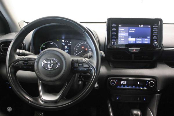 Sarkans Toyota Yaris 2022 Kauņa, ar dzinēja tilpumu 1.49 L un nobraukumu 155 tūkst. km par 14900 €, foto 10 vietnē AUTOMOTO.COM.LV