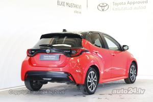 Sarkans Toyota Yaris 2022 Tallina, ar dzinēja tilpumu 1.49 L un nobraukumu 33 tūkst. km par 18900 €, foto 3 vietnē AUTOMOTO.COM.LV