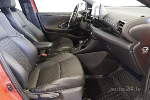 Sarkans Toyota Yaris 2022 Tallina, ar dzinēja tilpumu 1.49 L un nobraukumu 33 tūkst. km par 18900 €, foto 7 vietnē AUTOMOTO.COM.LV