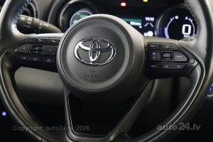 Sarkans Toyota Yaris 2022 Tallina, ar dzinēja tilpumu 1.49 L un nobraukumu 33 tūkst. km par 18900 €, foto 13 vietnē AUTOMOTO.COM.LV