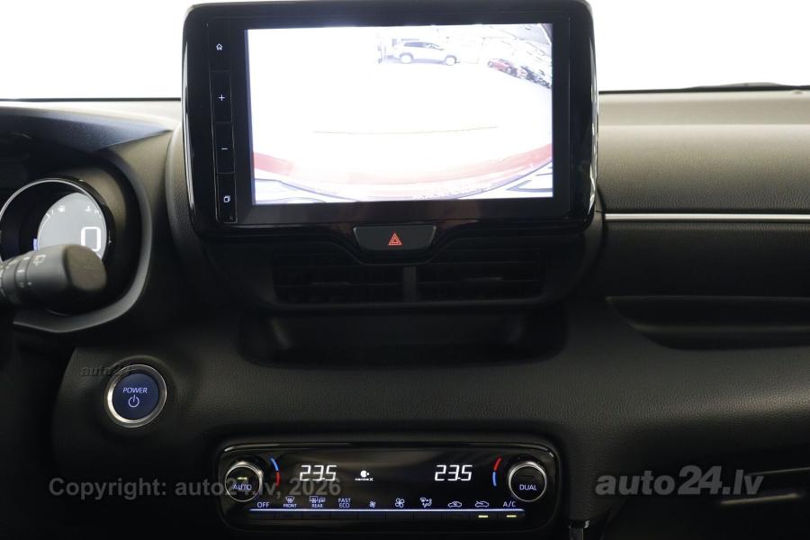 Sarkans Toyota Yaris 2022 Tallina, ar dzinēja tilpumu 1.49 L un nobraukumu 33 tūkst. km par 18900 €, foto 15 vietnē AUTOMOTO.COM.LV