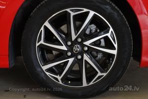 Sarkans Toyota Yaris 2022 Tallina, ar dzinēja tilpumu 1.49 L un nobraukumu 33 tūkst. km par 18900 €, foto 16 vietnē AUTOMOTO.COM.LV
