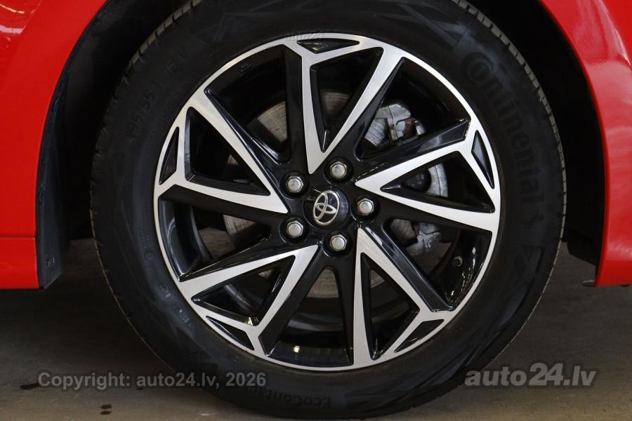 Sarkans Toyota Yaris 2022 Tallina, ar dzinēja tilpumu 1.49 L un nobraukumu 33 tūkst. km par 18900 €, foto 16 vietnē AUTOMOTO.COM.LV