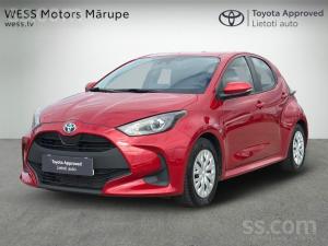 Sarkans Toyota Yaris 2022 Rīga, ar dzinēja tilpumu 1.50 L un nobraukumu 175 tūkst. km par 11790 €, foto  vietnē AUTOMOTO.COM.LV