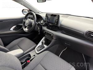 Sarkans Toyota Yaris 2022 Rīga, ar dzinēja tilpumu 1.50 L un nobraukumu 175 tūkst. km par 11790 €, foto 7 vietnē AUTOMOTO.COM.LV
