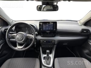 Sarkans Toyota Yaris 2022 Rīga, ar dzinēja tilpumu 1.50 L un nobraukumu 175 tūkst. km par 11790 €, foto 9 vietnē AUTOMOTO.COM.LV