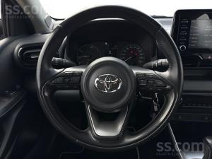 Красный Тойота Ярис 2022 в Рига, объемом двигателя 1.50 л и пробегом 184 тыс. км за 11590 €, фото 13 на AUTOMOTO.COM.LV