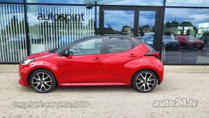 Red Toyota Yaris 2022 in Tallinn, with an engine capacity of 1.50 L and mileage of 33 thousand km for 19990 €, photo 3 on AUTOMOTO.COM.LV
