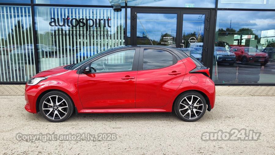 Red Toyota Yaris 2022 in Tallinn, with an engine capacity of 1.50 L and mileage of 33 thousand km for 19990 €, photo 3 on AUTOMOTO.COM.LV