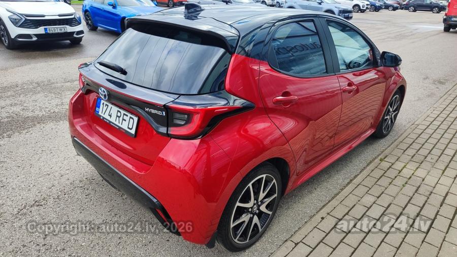 Red Toyota Yaris 2022 in Tallinn, with an engine capacity of 1.50 L and mileage of 33 thousand km for 19990 €, photo 5 on AUTOMOTO.COM.LV
