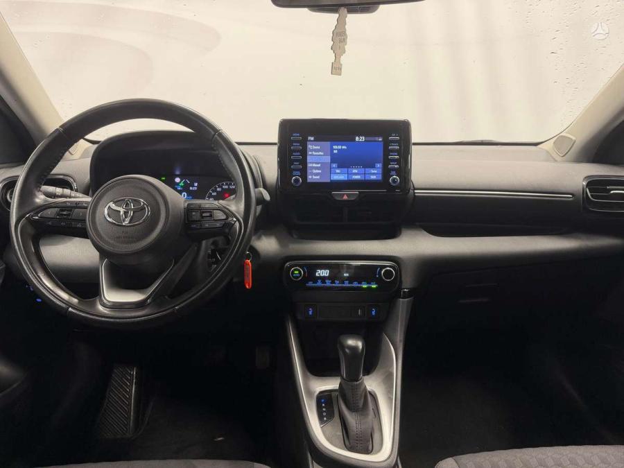 Sarkans Toyota Yaris 2022 Kauņa, ar dzinēja tilpumu 1.49 L un nobraukumu 199 tūkst. km par 12500 €, foto 9 vietnē AUTOMOTO.COM.LV