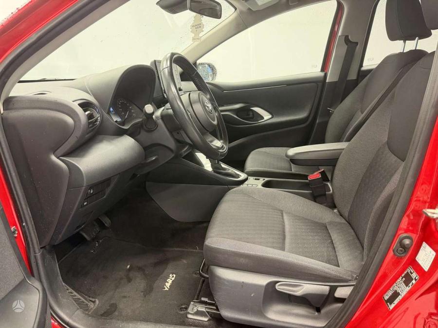 Sarkans Toyota Yaris 2022 Kauņa, ar dzinēja tilpumu 1.49 L un nobraukumu 199 tūkst. km par 12500 €, foto 12 vietnē AUTOMOTO.COM.LV