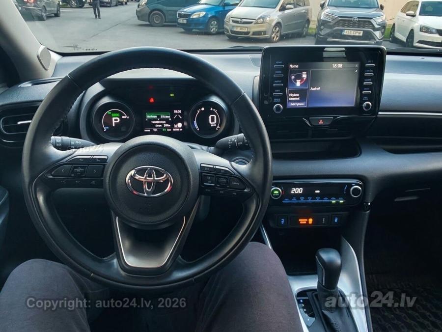 Красный Тойота Ярис 2022 в Таллин, объемом двигателя 1.50 л и пробегом 50 тыс. км за 16900 €, фото 6 на AUTOMOTO.COM.LV