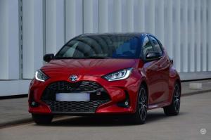 Red Toyota Yaris 2023 in Vilnius, with an engine capacity of 1.49 L and mileage of 30 thousand km for 23700 €, photo 27 on AUTOMOTO.COM.LV