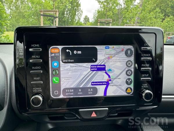 Sarkans Toyota Yaris 2023 Rīga, ar dzinēja tilpumu 1.50 L un nobraukumu 30 tūkst. km par 17900 €, foto 3 vietnē AUTOMOTO.COM.LV
