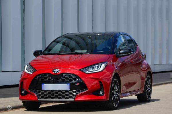 Sarkans Toyota Yaris 2023 Viļņa, ar dzinēja tilpumu 1.49 L un nobraukumu 30 tūkst. km par 21800 €, foto 9 vietnē AUTOMOTO.COM.LV