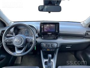 Sarkans Toyota Yaris 2024 Rīga, ar dzinēja tilpumu 1.50 L un nobraukumu 49 tūkst. km par 16990 €, foto 9 vietnē AUTOMOTO.COM.LV