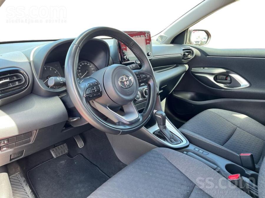 Sarkans Toyota Yaris 2024 Rīga, ar dzinēja tilpumu 1.50 L un nobraukumu 49 tūkst. km par 16990 €, foto 12 vietnē AUTOMOTO.COM.LV