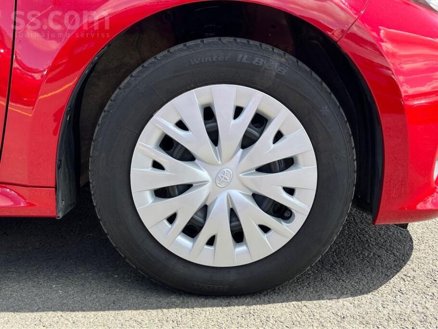 Sarkans Toyota Yaris 2024 Rīga, ar dzinēja tilpumu 1.50 L un nobraukumu 49 tūkst. km par 16990 €, foto 21 vietnē AUTOMOTO.COM.LV