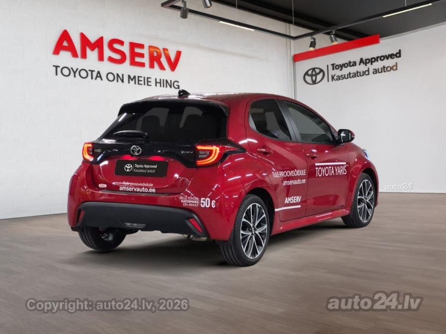 Red Toyota Yaris 2026 in Tallinn, with an engine capacity of 1.50 L and mileage of 3 thousand km for 25490 €, photo 3 on AUTOMOTO.COM.LV