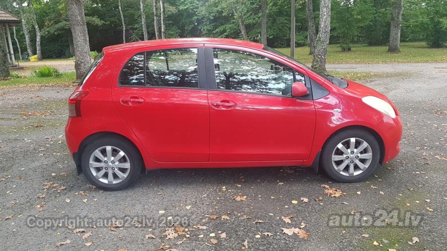 Sarkans Toyota Yaris 2008 Tallina, ar dzinēja tilpumu 1.30 L un nobraukumu 178 tūkst. km par 1370 €, foto 4 vietnē AUTOMOTO.COM.LV