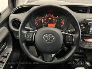 Sarkans Toyota Yaris 2015 Rakvere, ar dzinēja tilpumu 1.33 L un nobraukumu 143 tūkst. km par 9490 €, foto 9 vietnē AUTOMOTO.COM.LV