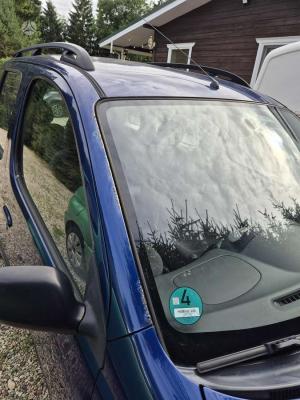 Zils Toyota Yaris Verso 2000 Viļņa, ar dzinēja tilpumu 1.30 L un nobraukumu 300 tūkst. km par 600 €, foto 7 vietnē AUTOMOTO.COM.LV