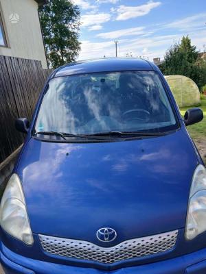 Zils Toyota Yaris Verso 2004 Viļņa, ar dzinēja tilpumu 1.30 L un nobraukumu 205 tūkst. km par 1500 €, foto 7 vietnē AUTOMOTO.COM.LV