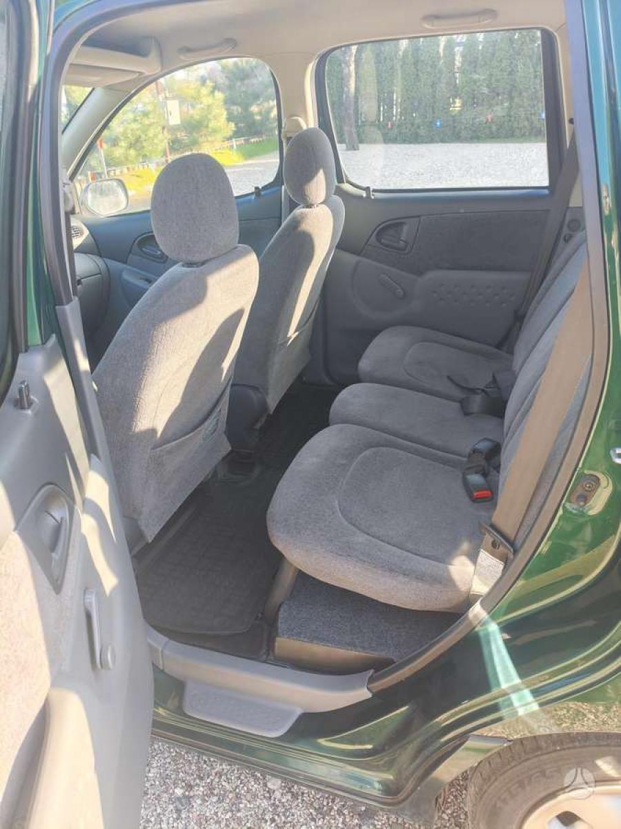 Zaļš Toyota Yaris Verso 2001 Trakai, ar dzinēja tilpumu 1.30 L un nobraukumu 178 tūkst. km par 3000 €, foto 9 vietnē AUTOMOTO.COM.LV