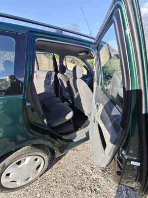 Zaļš Toyota Yaris Verso 2001 Trakai, ar dzinēja tilpumu 1.30 L un nobraukumu 178 tūkst. km par 3000 €, foto 13 vietnē AUTOMOTO.COM.LV