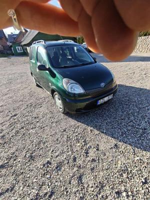 Zaļš Toyota Yaris Verso 2001 Trakai, ar dzinēja tilpumu 1.30 L un nobraukumu 178 tūkst. km par 3000 €, foto 14 vietnē AUTOMOTO.COM.LV