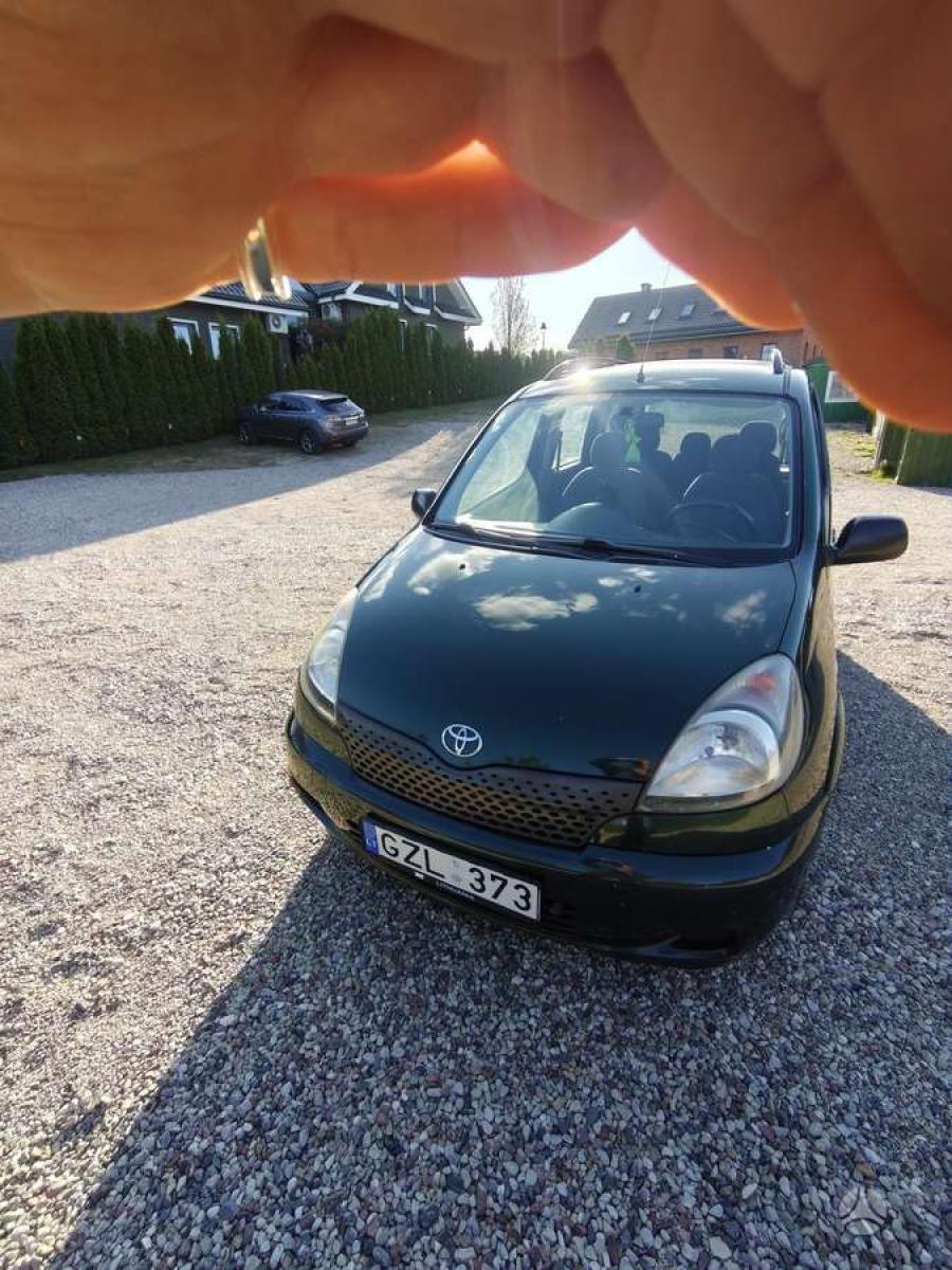 Zaļš Toyota Yaris Verso 2001 Trakai, ar dzinēja tilpumu 1.30 L un nobraukumu 178 tūkst. km par 3000 €, foto 15 vietnē AUTOMOTO.COM.LV