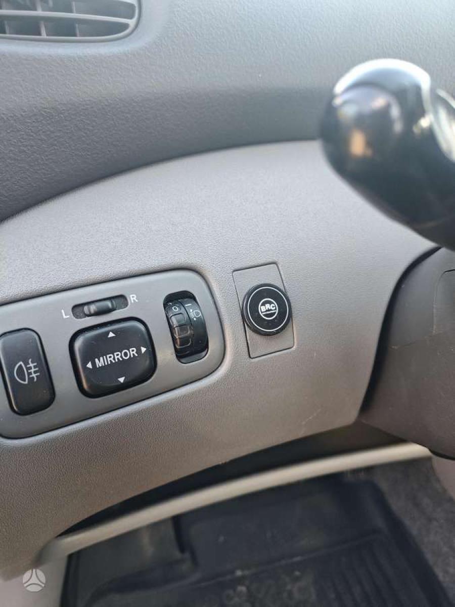 Zaļš Toyota Yaris Verso 2001 Trakai, ar dzinēja tilpumu 1.30 L un nobraukumu 178 tūkst. km par 3000 €, foto 16 vietnē AUTOMOTO.COM.LV
