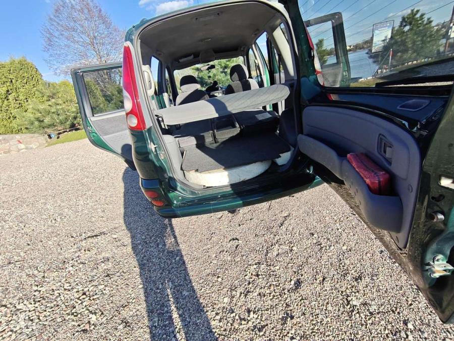 Zaļš Toyota Yaris Verso 2001 Trakai, ar dzinēja tilpumu 1.30 L un nobraukumu 178 tūkst. km par 3000 €, foto 21 vietnē AUTOMOTO.COM.LV