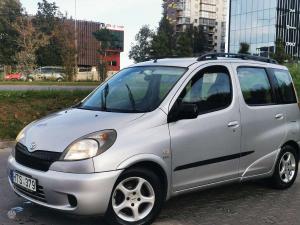 Grey Toyota Yaris Verso 2001 in Vilnius, with an engine capacity of 1.30 L and mileage of 268 thousand km for 1777 €, photo 2 on AUTOMOTO.COM.LV