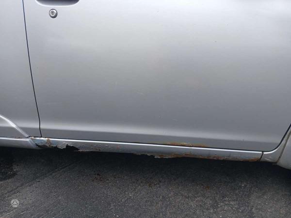 Pelēks Toyota Yaris Verso 2001 Viļņa, ar dzinēja tilpumu 1.30 L un nobraukumu 0 tūkst. km par 500 €, foto 6 vietnē AUTOMOTO.COM.LV