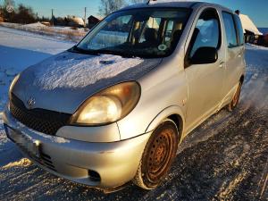 Grey Toyota Yaris Verso 2001 in Vilnius, with an engine capacity of 1.30 L and mileage of 320 thousand km for 1550 €, photo 4 on AUTOMOTO.COM.LV