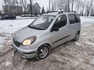 Pelēks Toyota Yaris Verso 2002 Kauņa, ar dzinēja tilpumu 1.36 L un nobraukumu 326 tūkst. km par 1800 €, foto 2 vietnē AUTOMOTO.COM.LV