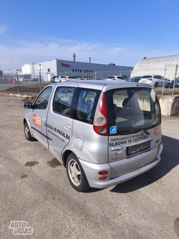 Pelēks Toyota Yaris Verso 2003 Kauņa, ar dzinēja tilpumu 1.30 L un nobraukumu 213 tūkst. km par 450 €, foto 5 vietnē AUTOMOTO.COM.LV