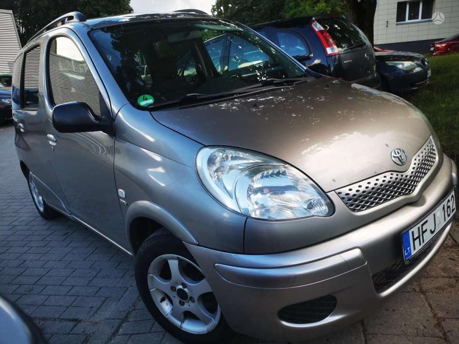 Pelēks Toyota Yaris Verso 2003 Viļņa, ar dzinēja tilpumu 1.30 L un nobraukumu 297 tūkst. km par 2772 €, foto 9 vietnē AUTOMOTO.COM.LV