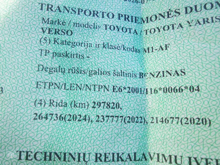 Pelēks Toyota Yaris Verso 2003 Viļņa, ar dzinēja tilpumu 1.30 L un nobraukumu 297 tūkst. km par 2772 €, foto 20 vietnē AUTOMOTO.COM.LV