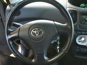 Grey Toyota Yaris Verso 2003 in Vilnius, with an engine capacity of 1.30 L and mileage of 298 thousand km for 2790 €, photo 16 on AUTOMOTO.COM.LV